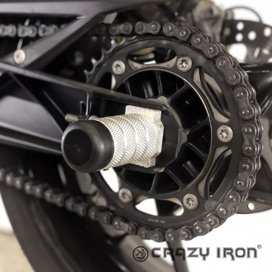 Пеги в ось заднего колеса KTM Duke 690 CRAZY IRON