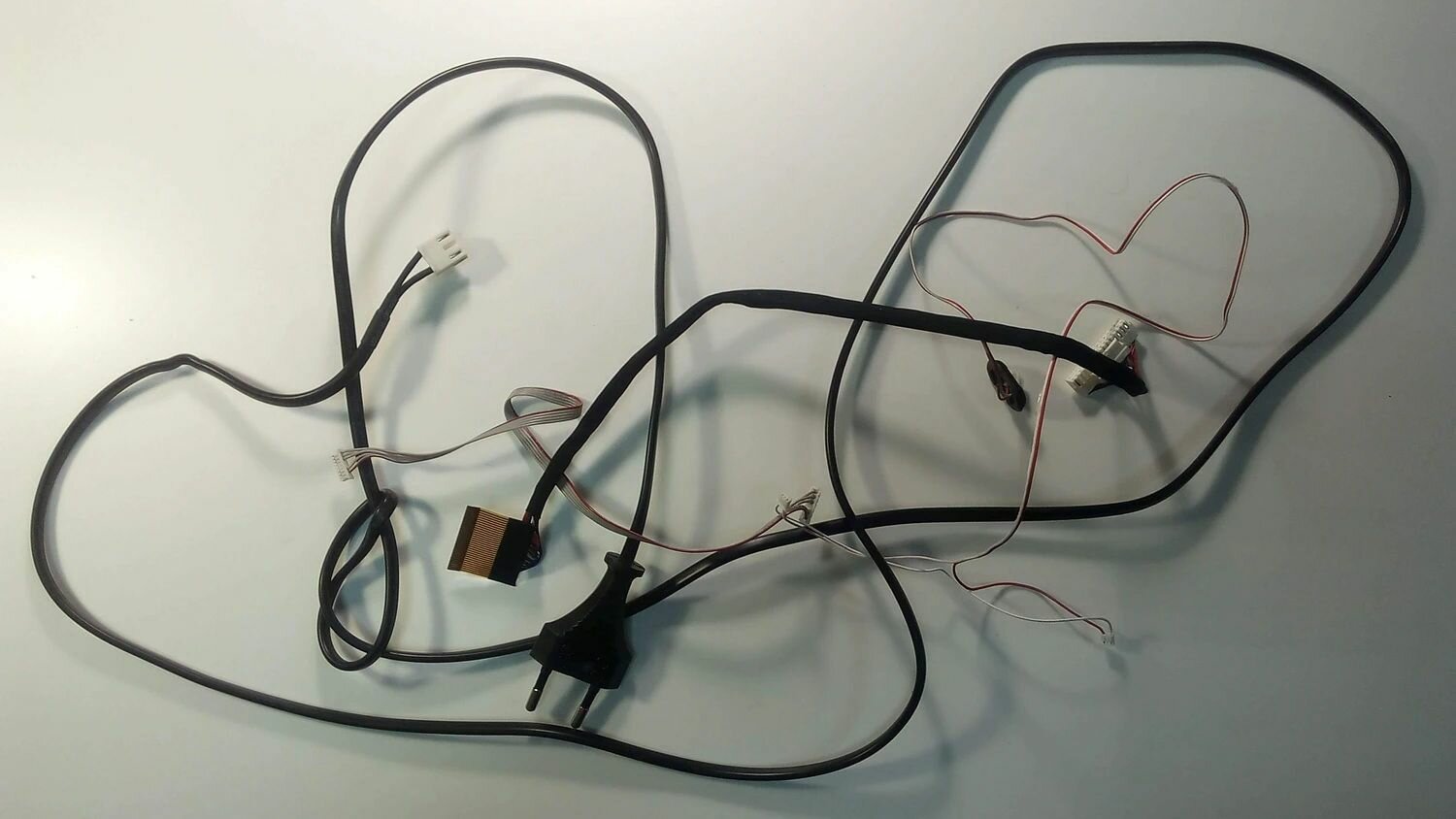 LVDS + Комплект шлейфов + Кабель питания с разъемом до основной платы для 32Dh49-T2 Lcd Телевизор Doffler Шлейф арт. 10229