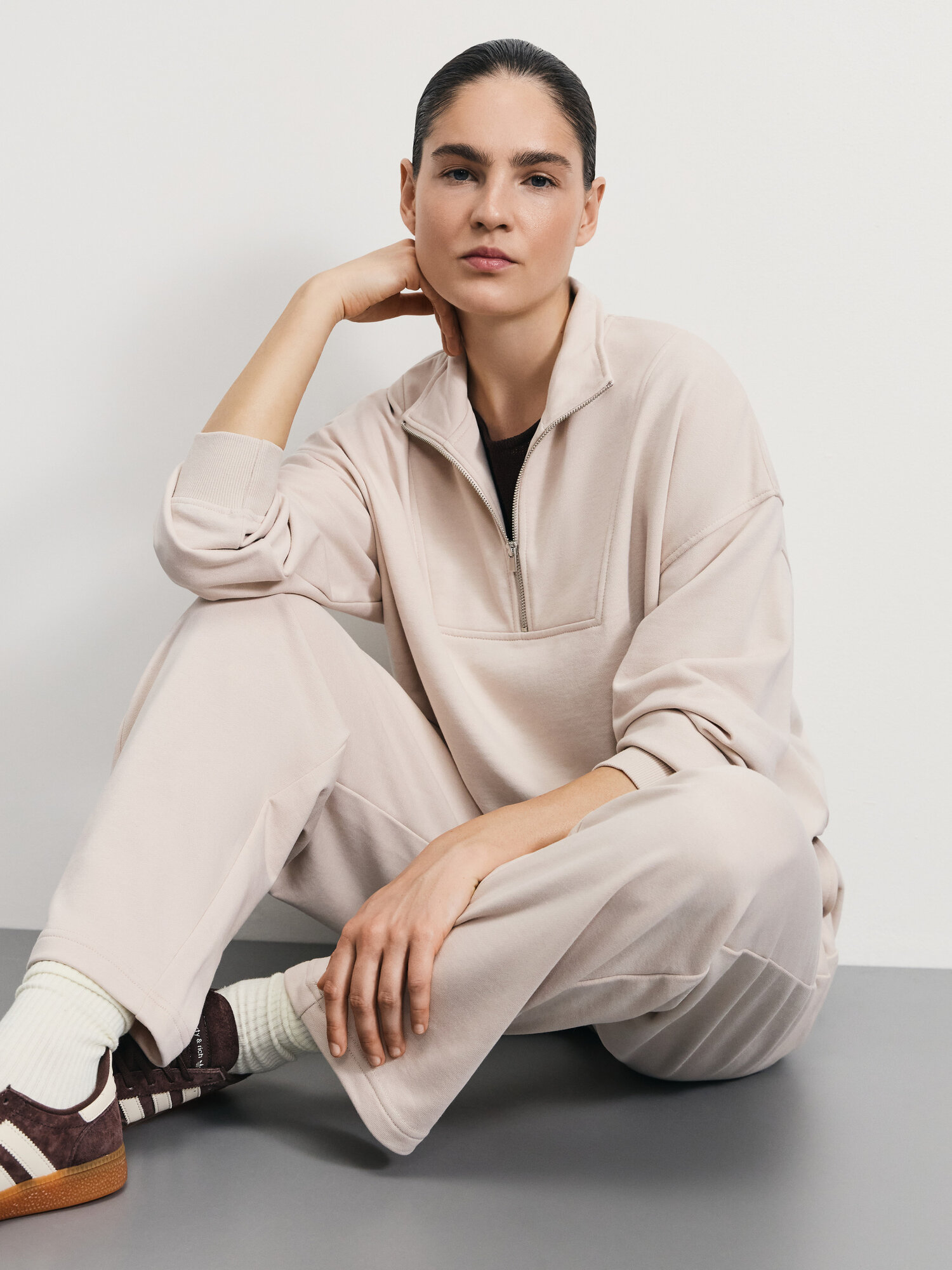 Брюки бананы