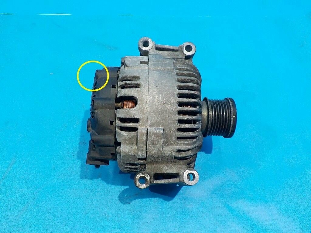 Генератор двигателя MERCEDES-BENZ C-class (W204) 2007-2015 A6421540402 - Б/У