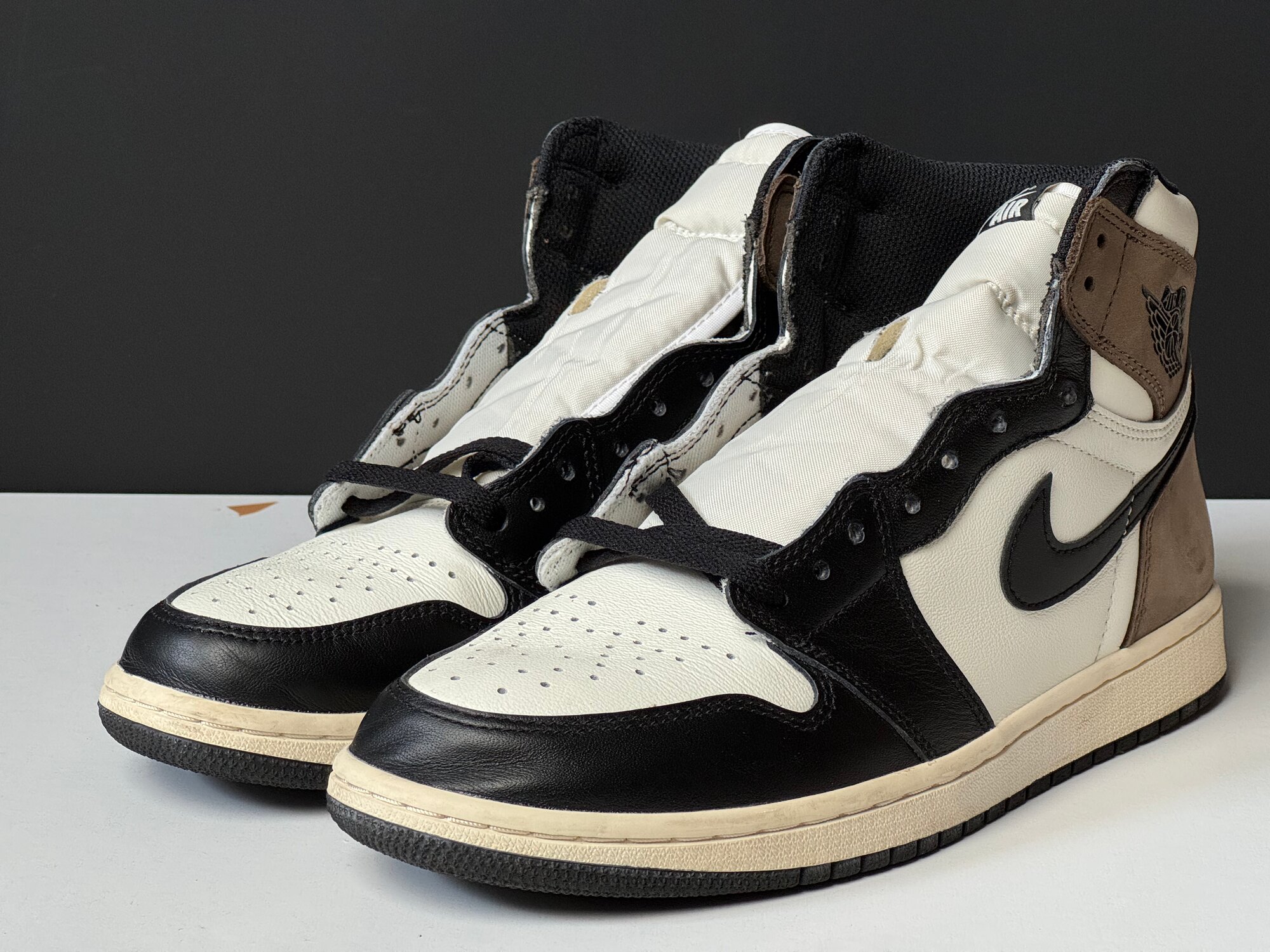 Кроссовки Nike Air Jordan 1 High OG Dark Mocha, 44EU