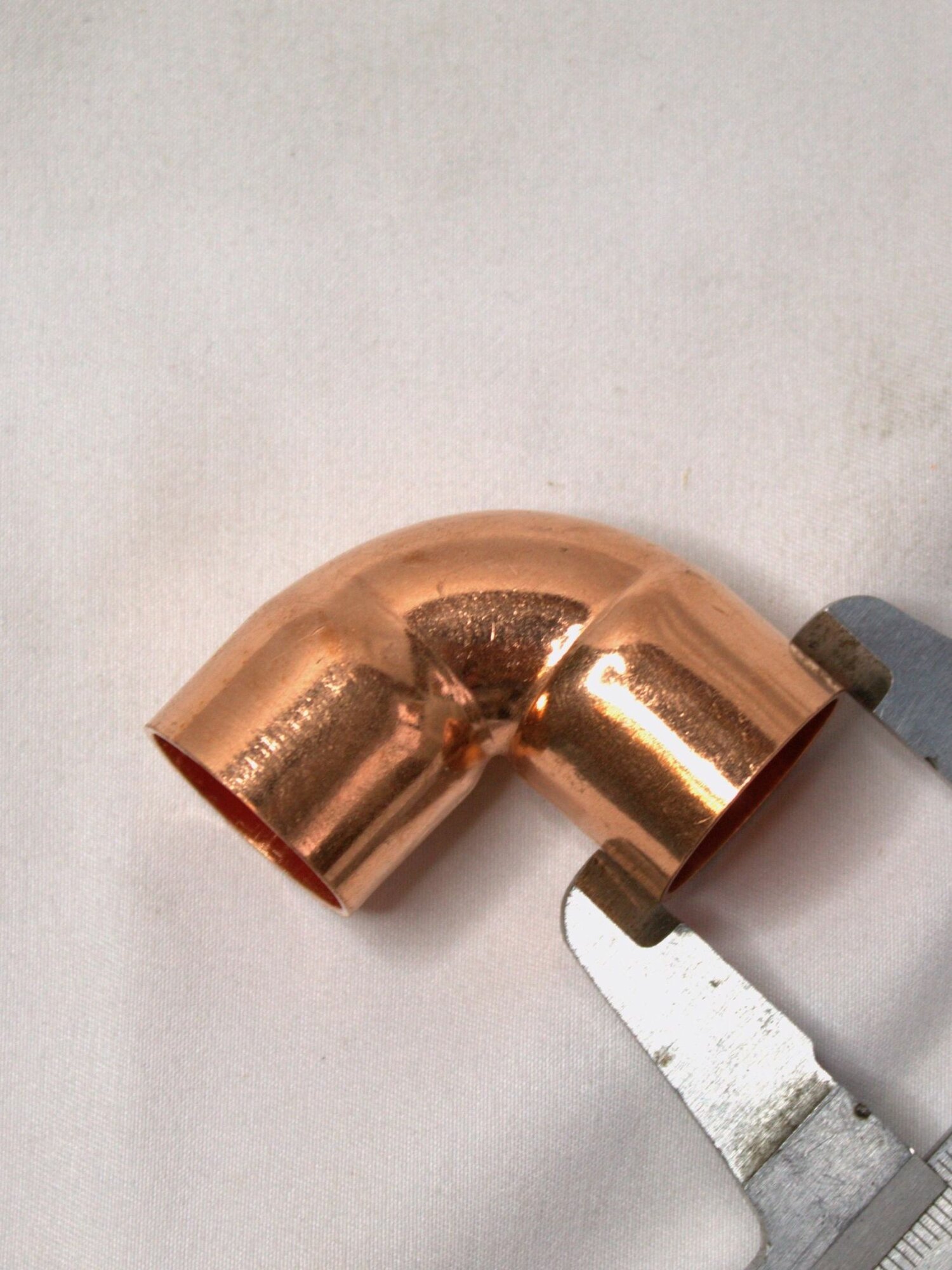 Угол медный под пайку, 22мм, двухраструбный