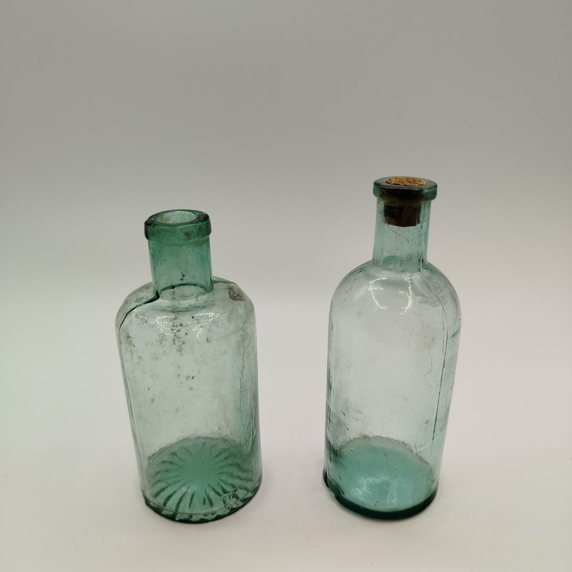 Набор из двух аптечных бутылочек, стекло, Россия, 1900-1930 гг.