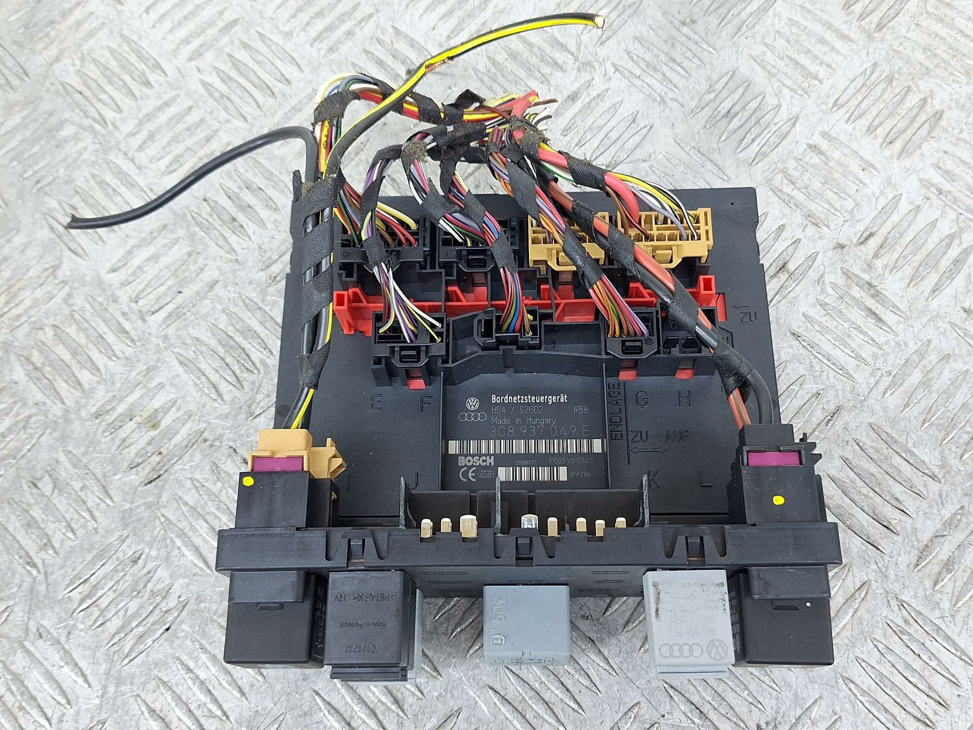 Блок управления BCM (бортовой сети) Volkswagen Passat B6 2009 3C8937049E