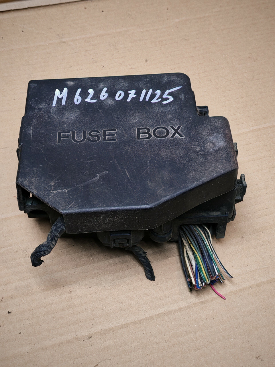 Блок предохранителей Mazda 626 1991-1997 GE