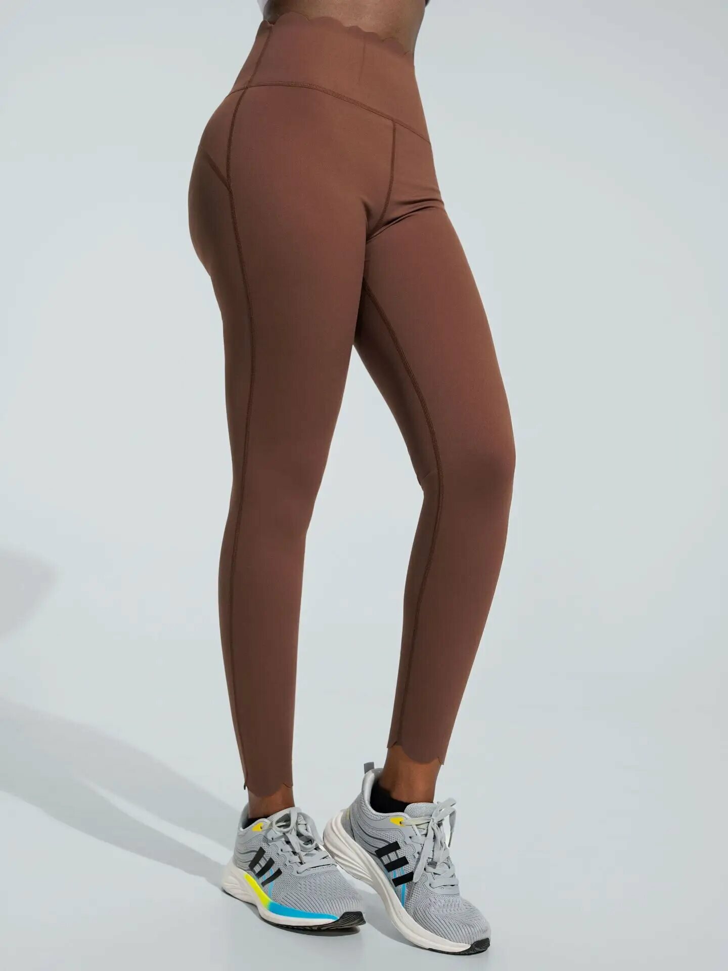 Топ спортивный LEMONENO