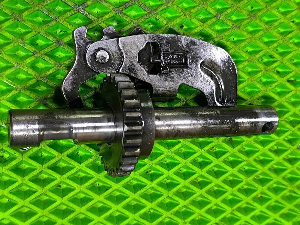 Механизм заднего хода LADA LARGUS JR5549 8200073108