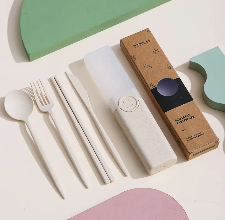 Набор столовых приборов: вилка, ложка, нож и палочки для еды в контейнере Эко, бежевый