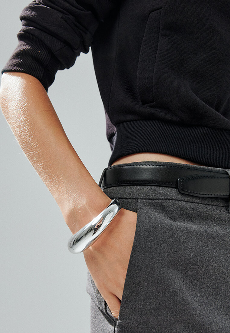 Незамкнутый браслет