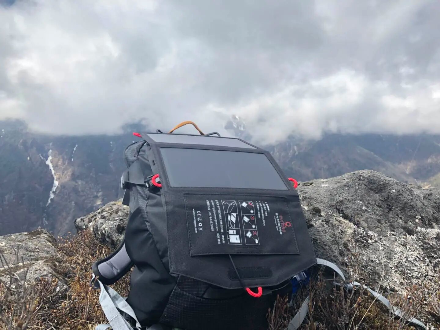 Солнечное зарядное устройство SUNREI Sun Power 10 (10 ватт, 1,5А-ч)