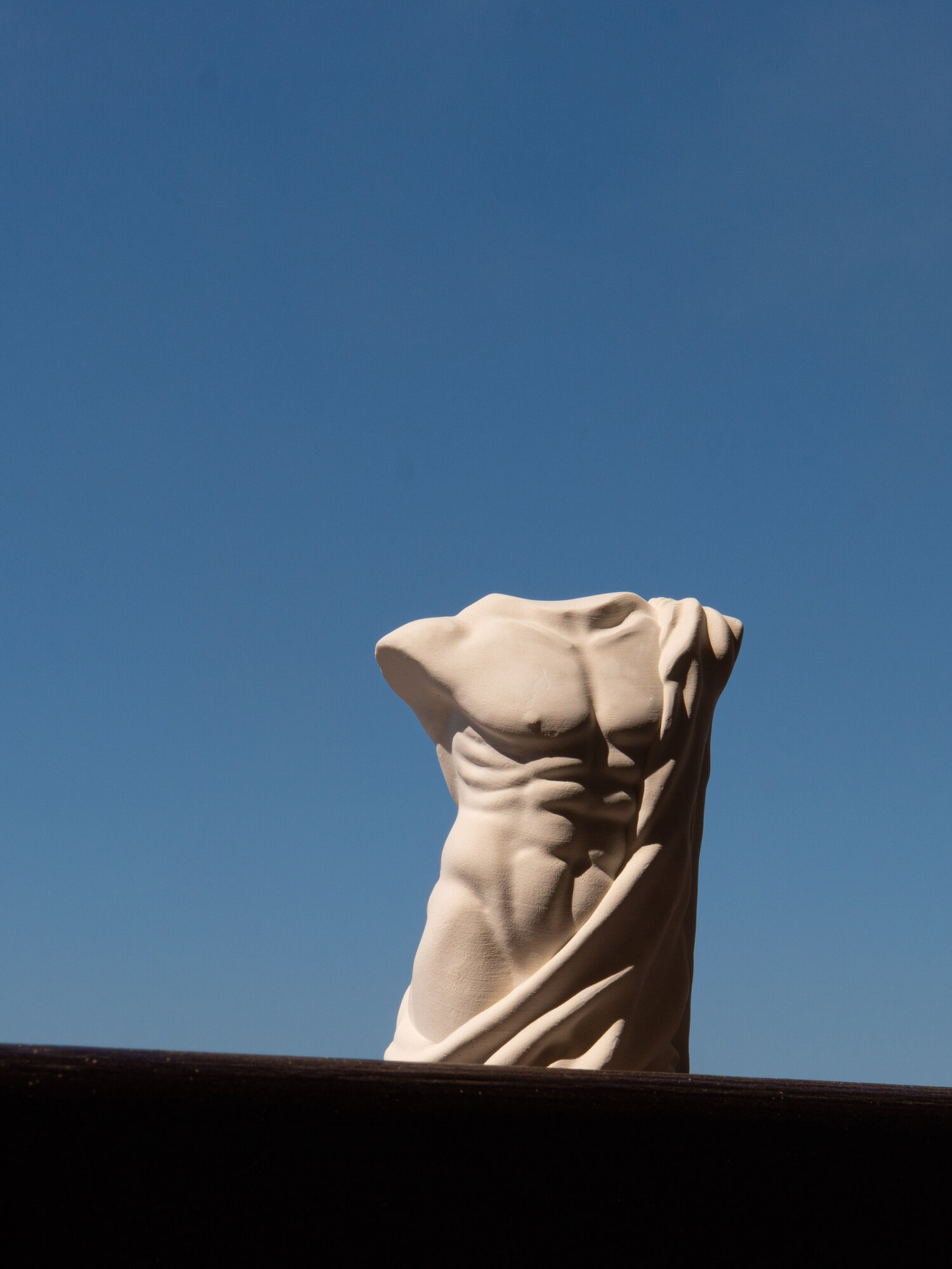 Гипсовая статуэтка "Мужской торс", ручная работа, без лака