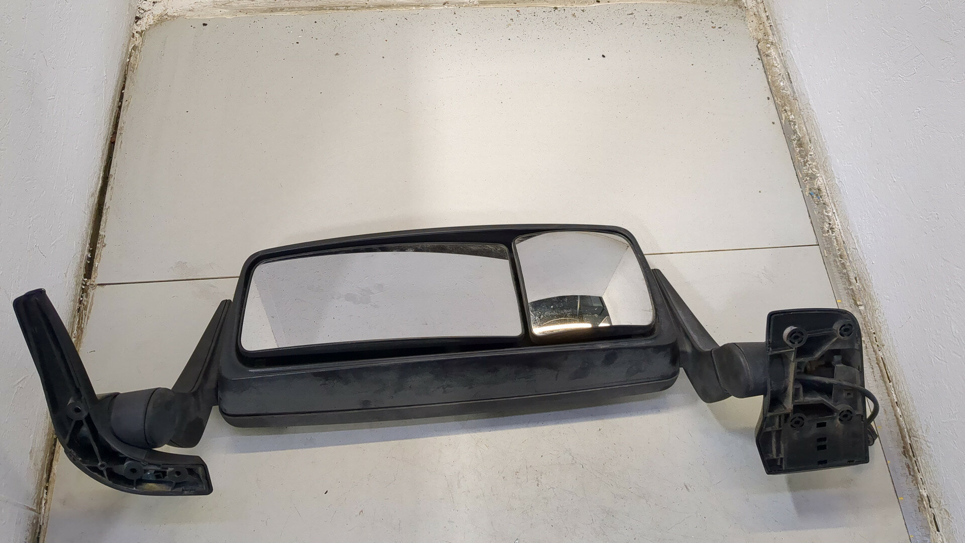 Зеркало боковое правое Man TGX Б/У