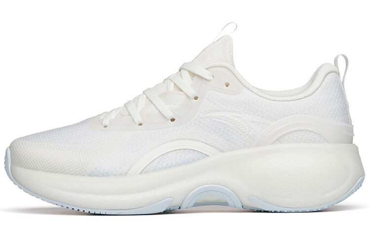 Кроссовки