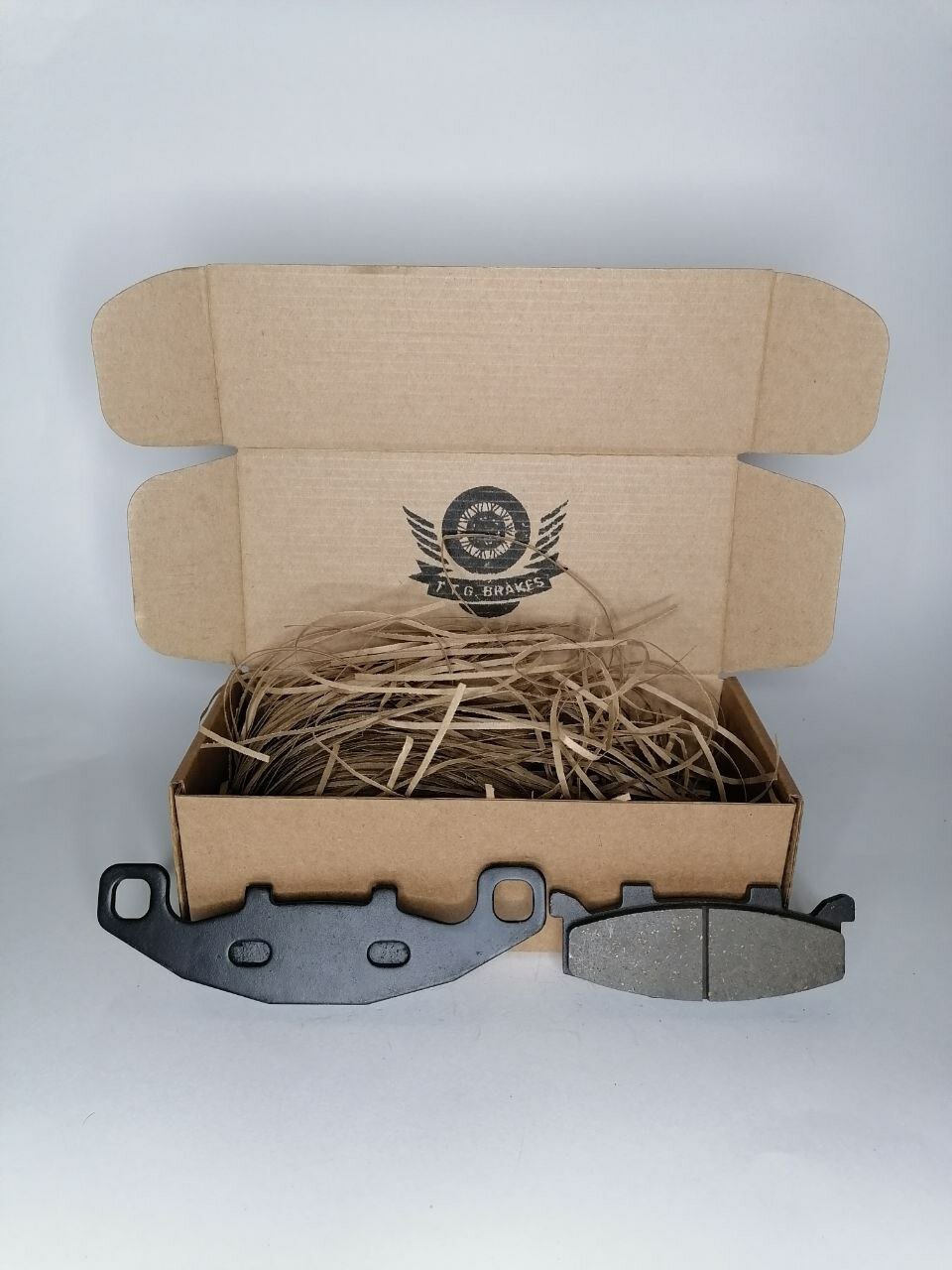 Тормозные колодки F059 комплект колодок Колодки полу/металлические, не асбестовые, органические