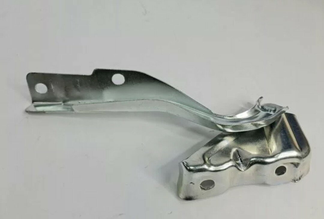 Петля капота Haval 8402109xst01a для Haval Jolion, правая, без покрытия, серебристая