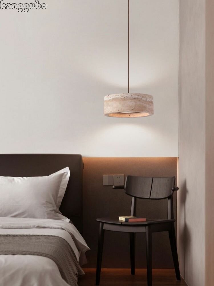 Люстра из желтого травертина