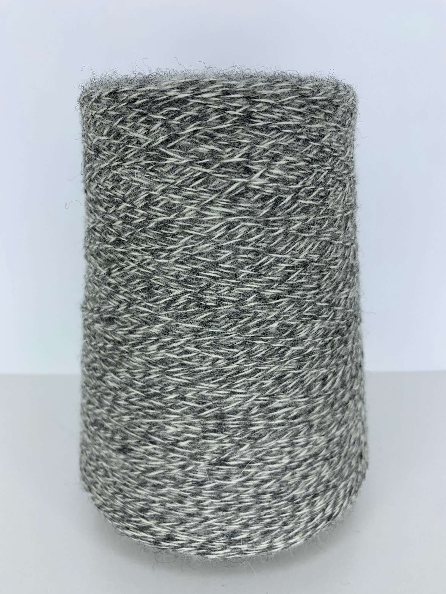 Zegna Baruffa Lane Borgosesia 70% меринос, 10% ангора, 20% п/а 750м/100 гр col.830067 серый меланж; вес 250гр; italyyarn