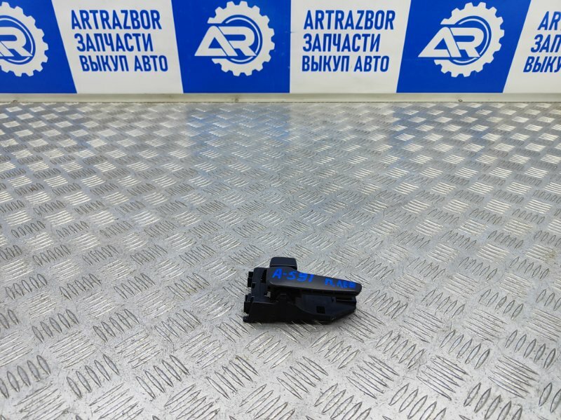 Б/У Ручка двери внутренняя передняя левая Mitsubishi Lancer 9 CS / Мицубиши Лансер 9 CS 1.6 4G18 98 Л.С 2004