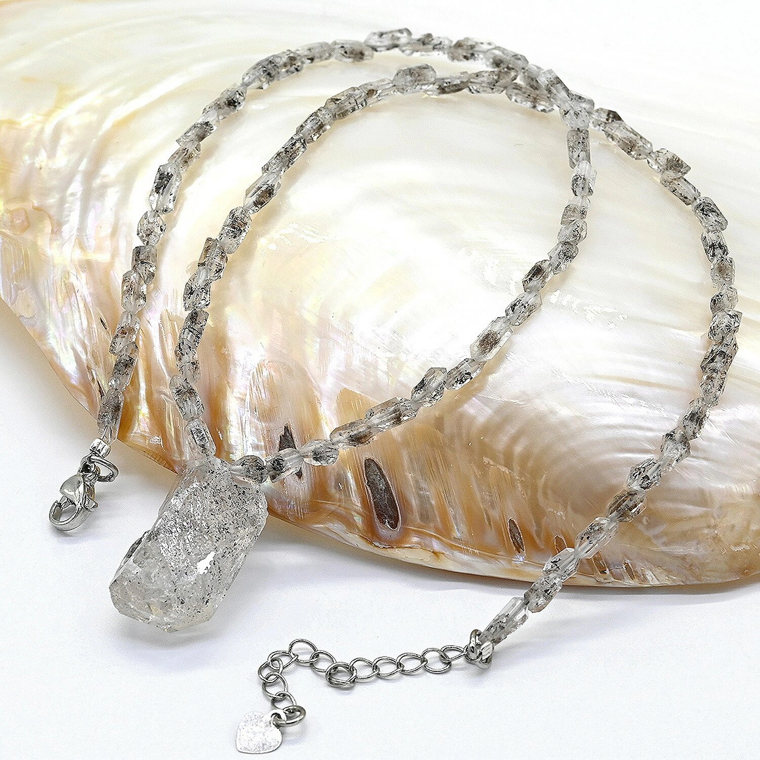 Бусы, горный хрусталь