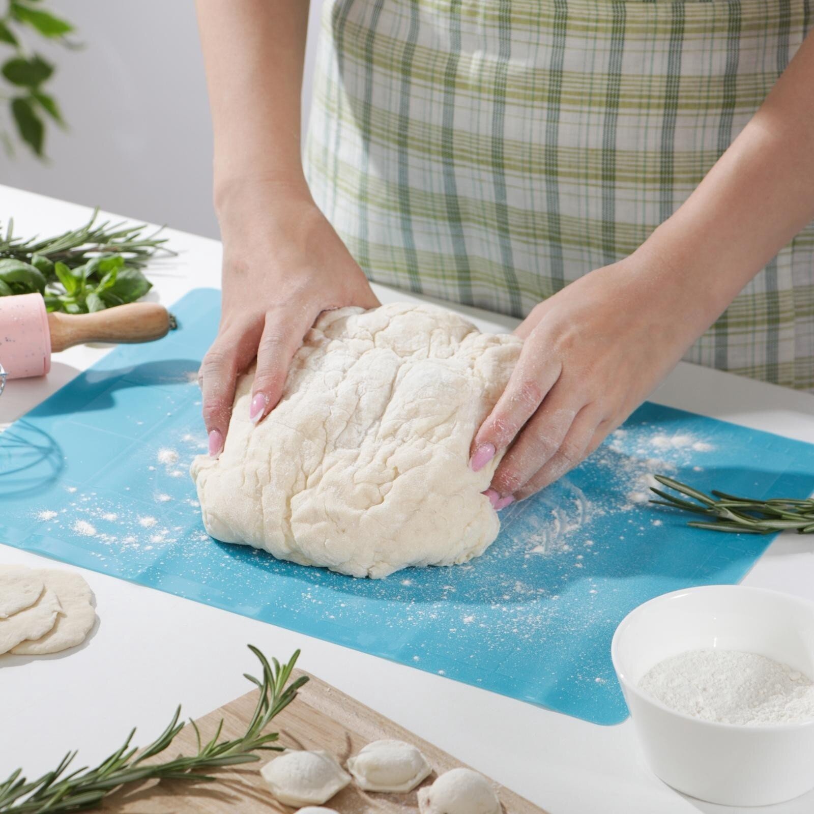 Коврик с разметкой "Буссен" 38х28 см, цвета микс 1005245. Коврик силиконовый.