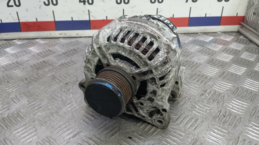 Генератор Volkswagen Golf 6 2010 06F903023F