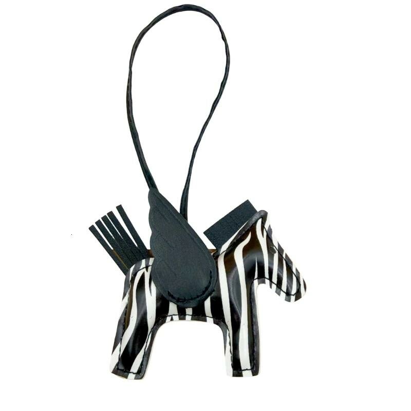 Ангел Пегас, брелок из искусственной кожи, черно - белая полоса