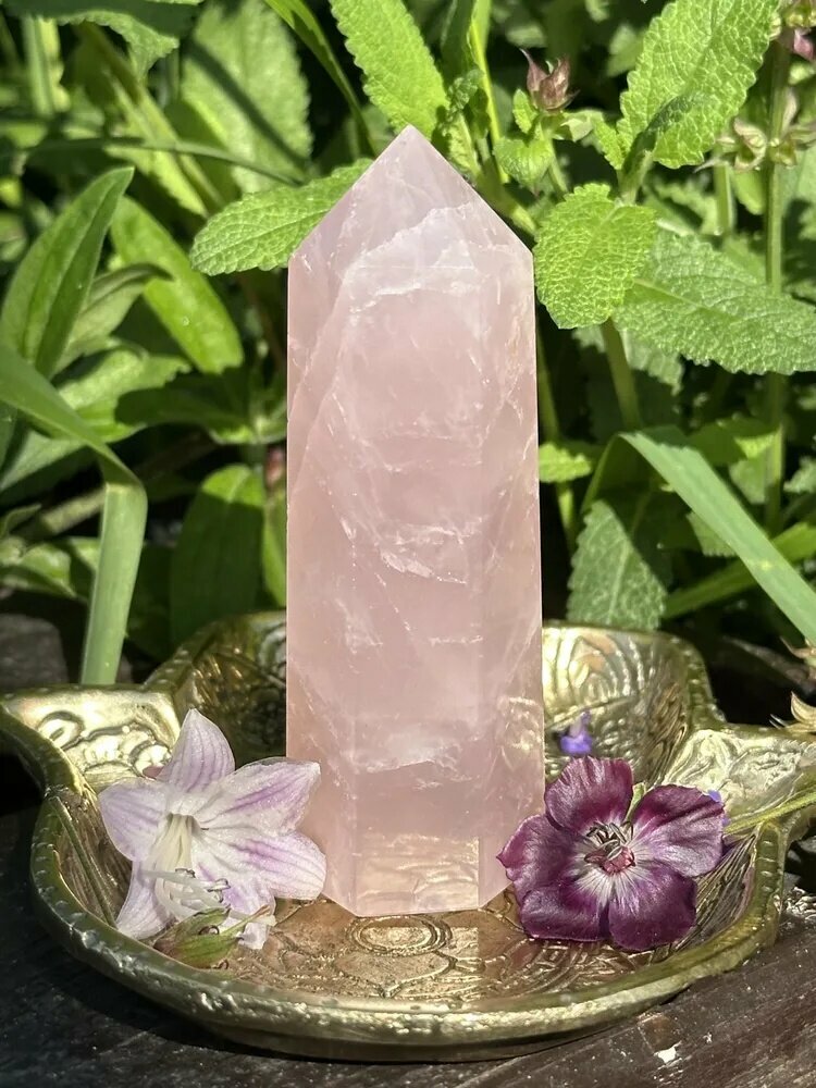 Розовый кварц натуральный камень обелиск кристалл оберег амулет 8 см