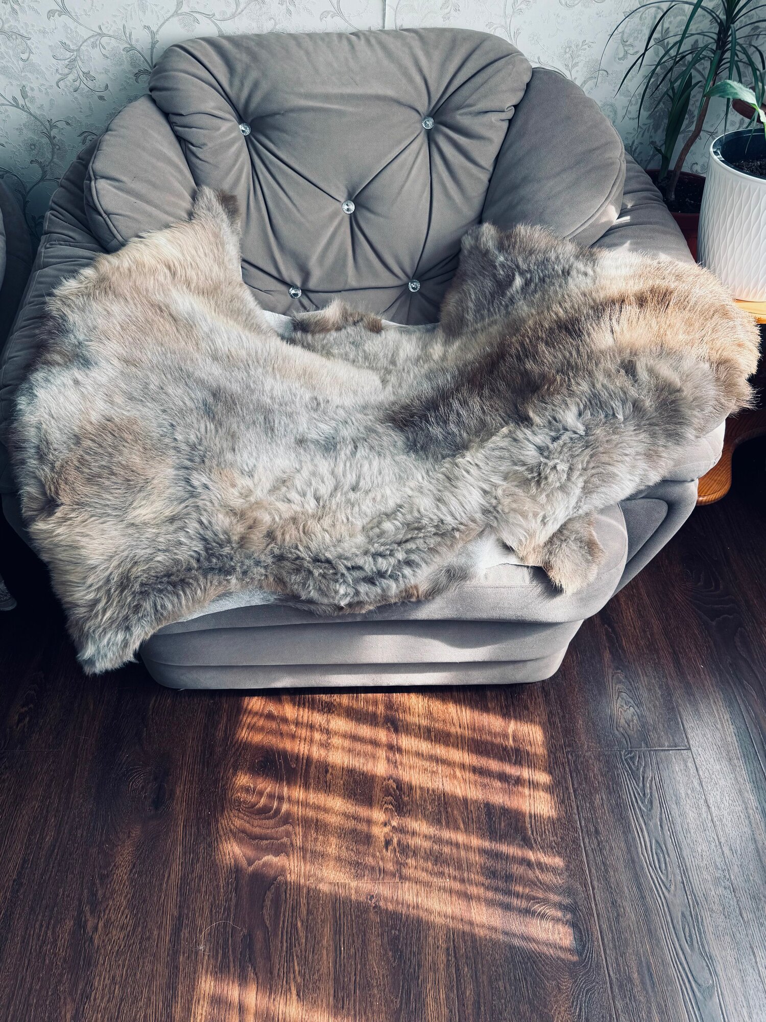 Ковер-накидка из натуральной овечьей шкуры (мех, овчина) для дома и авто