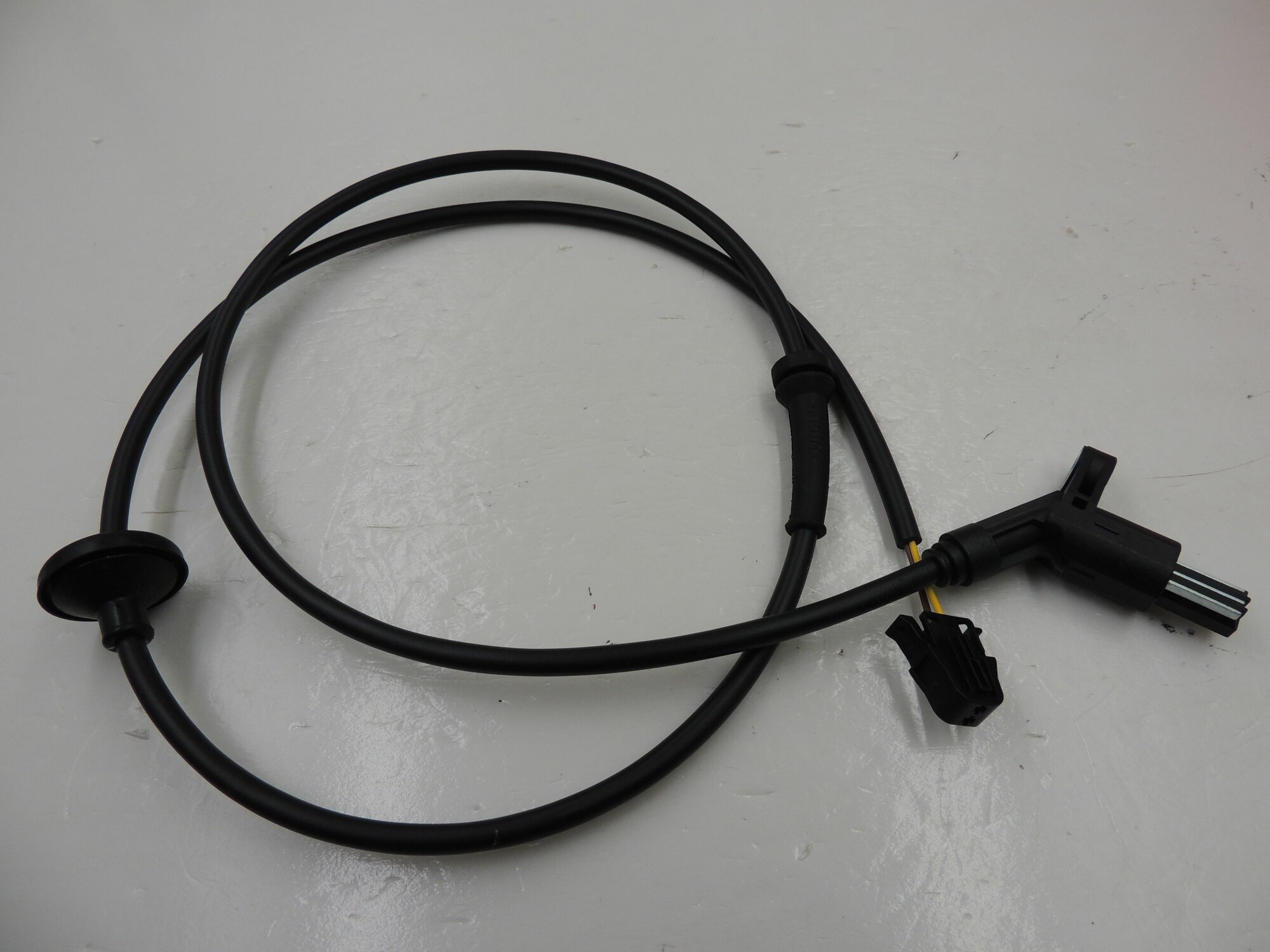 Датчик ABS 1017009291 Geely