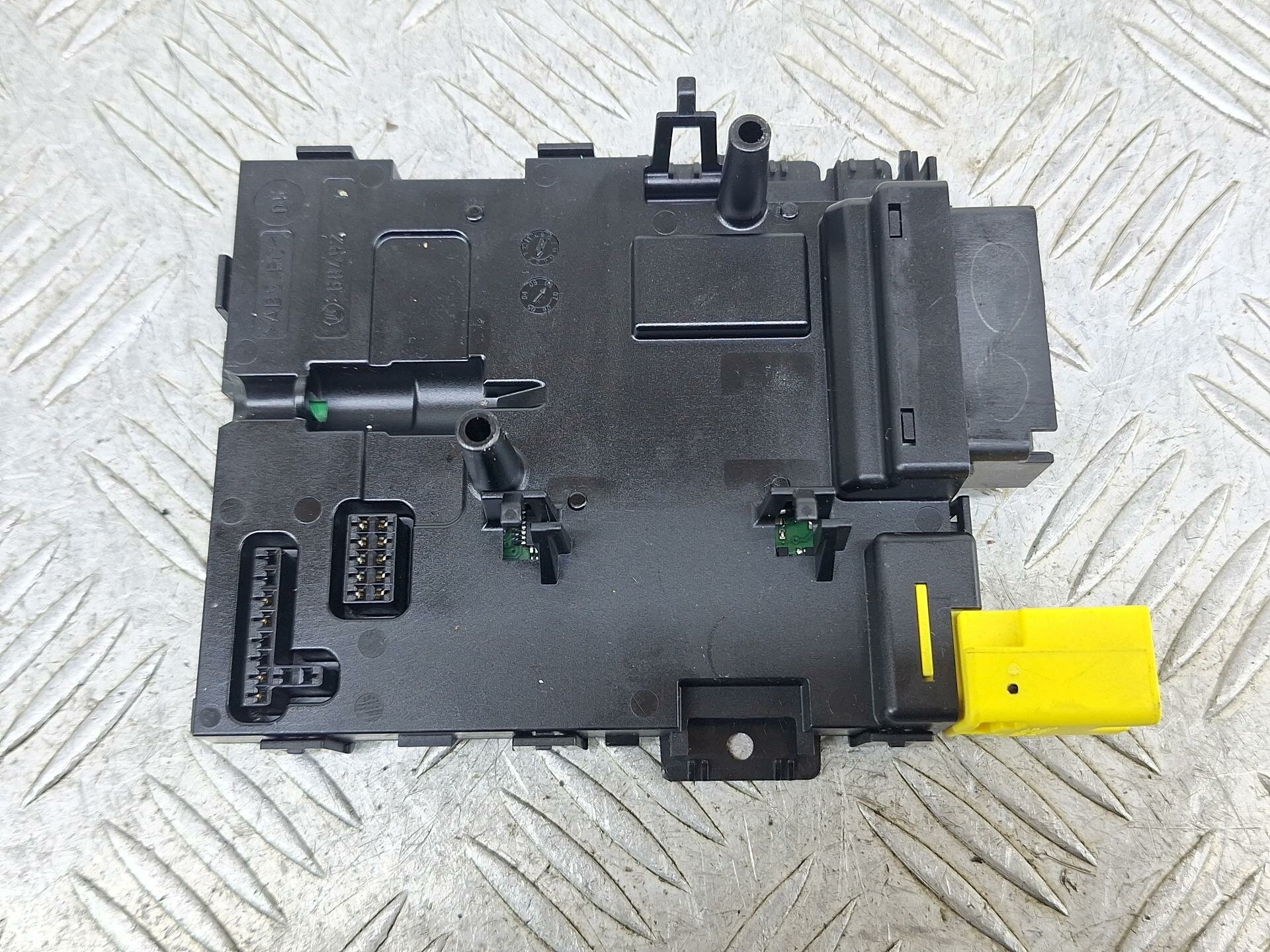 Блок управления коммутационным центром Volkswagen Passat B6 2008 3C0953549AD