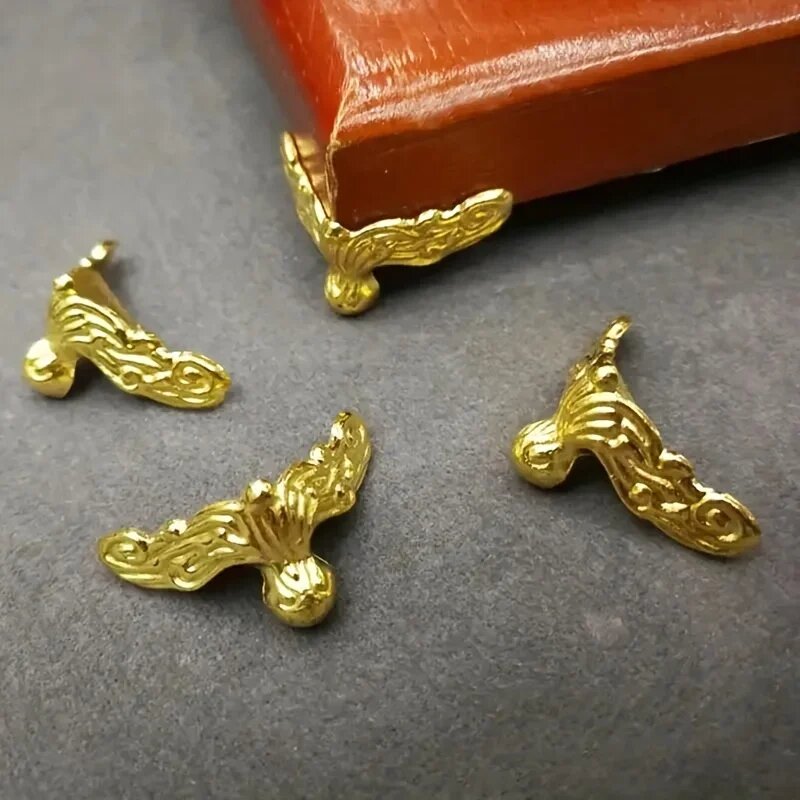 4 античных угловых протекторa для мебели, Golden, 8pcs