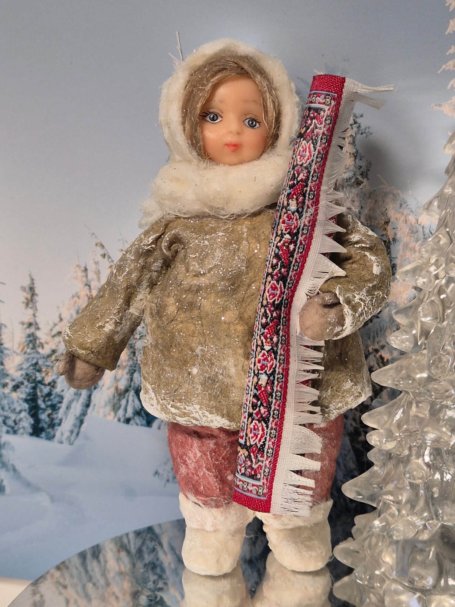 Ватная игрушка Affavatta "Девочкас ковром", 12см, ручная работа