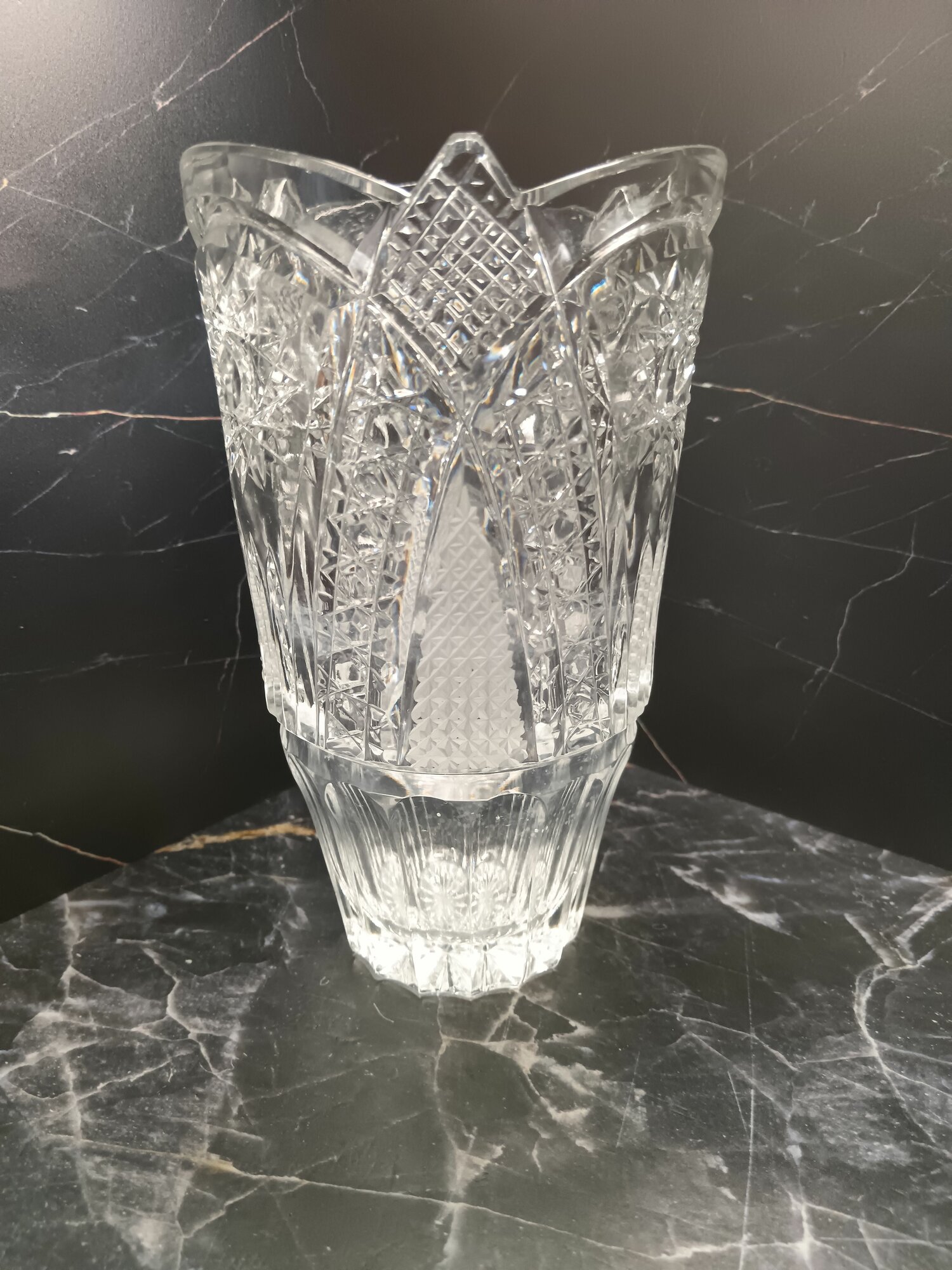 Хрустальная ваза для цветов, алмазная грань, СССР винтаж