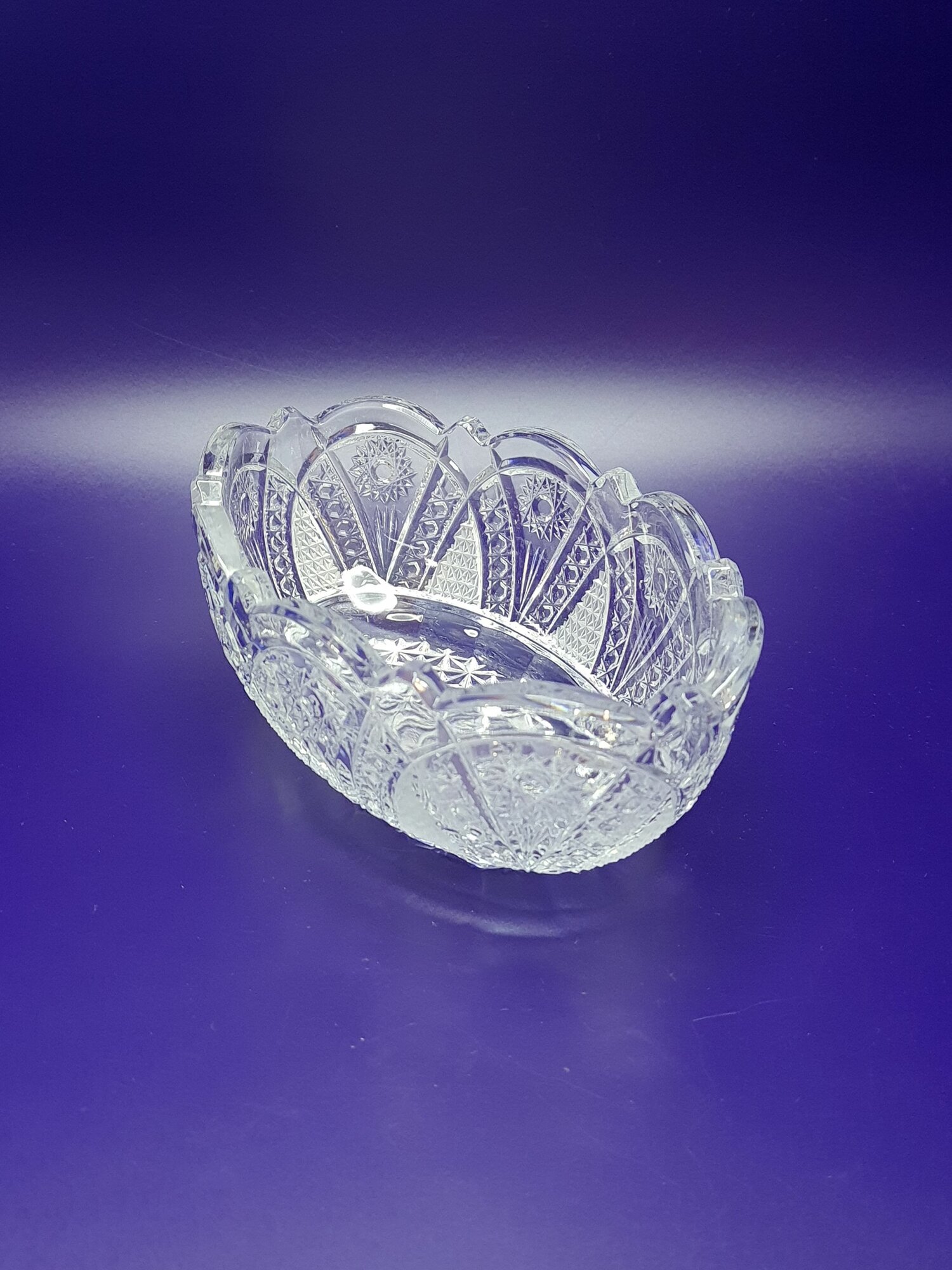 Винтажная хрустальная ваза сервировочная Ладья, с резным декором, 19 см, СССР, 70-80е