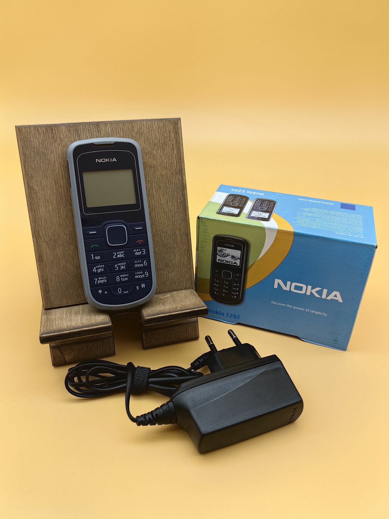 Мобильный кнопочный телефон Nokia 1202, Темно-синий