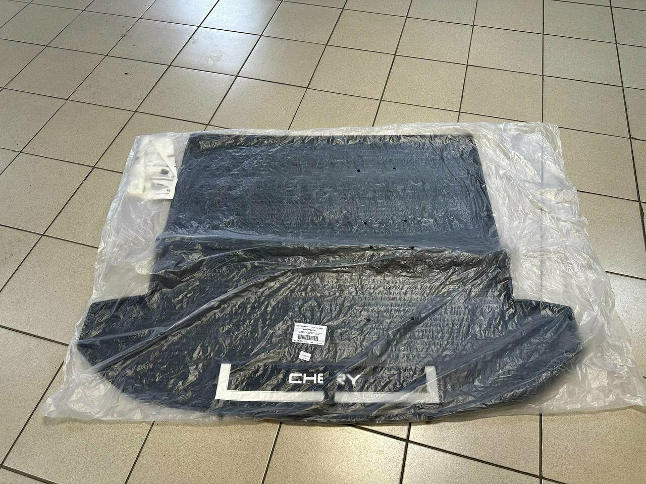 Ковер в багажник с защитным фартуком полиуретан при сложенном 3-ем ряде для TIGGO 8 PRO MAX