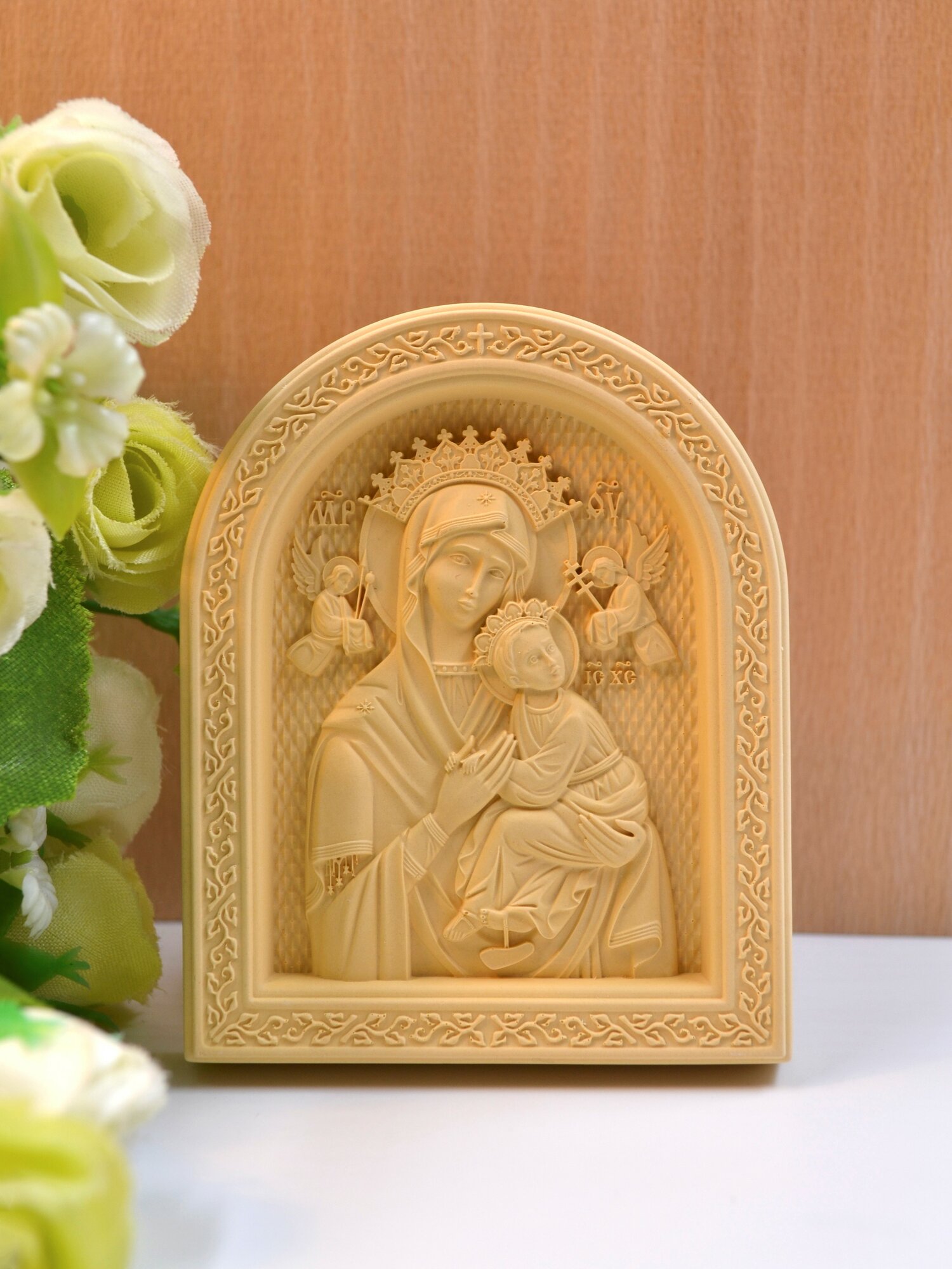 Страстная икона Божьей Матери, Всепомогающая, размер 5,5х7 см, гипс