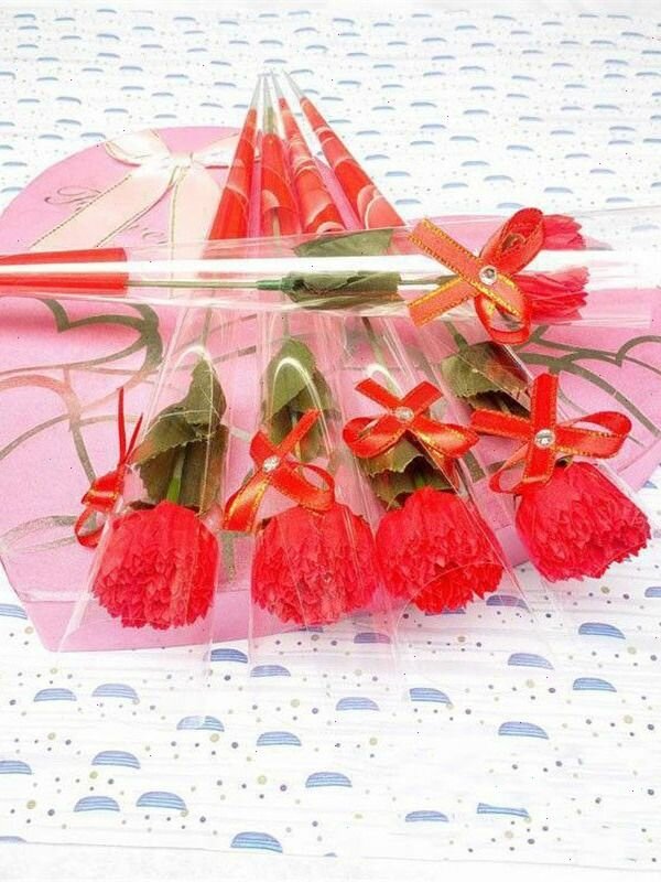 Подарок учителю: Мыльная гвоздика в коробке (не вянет!)