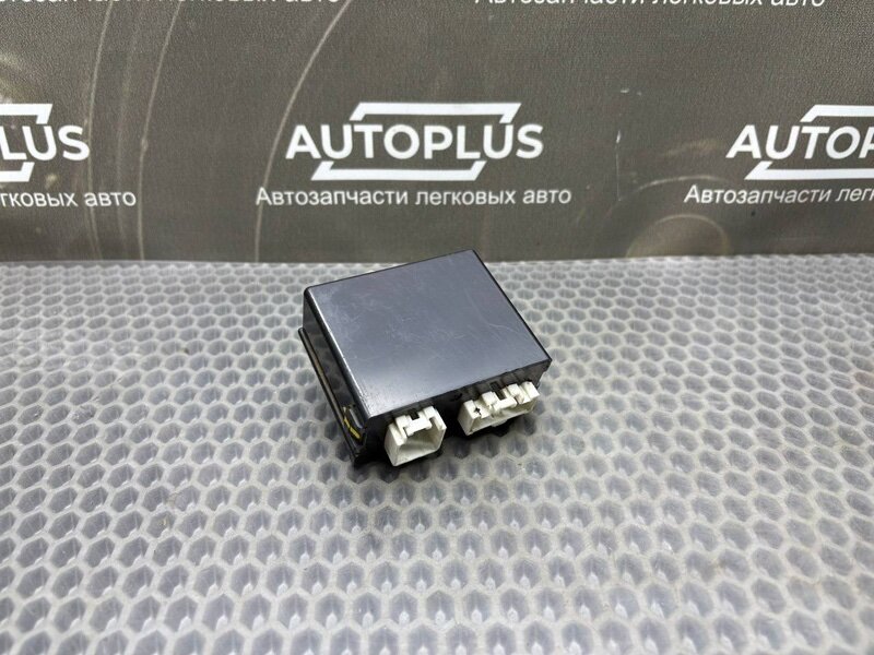 Блок управления центральным замком Mazda 6 2002 (L813) Б/У с пробегом