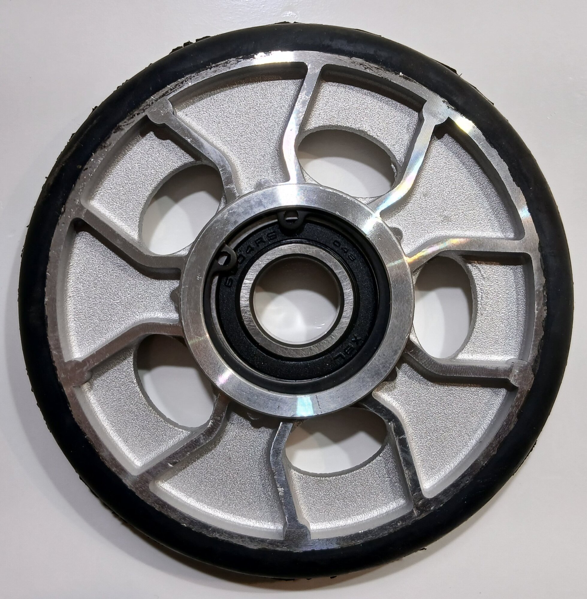 Каток подвески (гусеничный блок) комплект с подшипником для снегохода MotoLand SnowFox 200