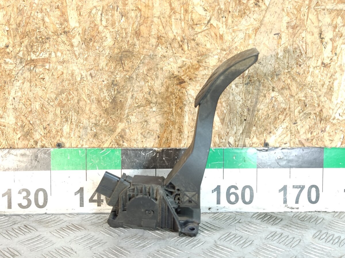 Педаль газа SKODA Octavia 2013-2020 5Q1721503F