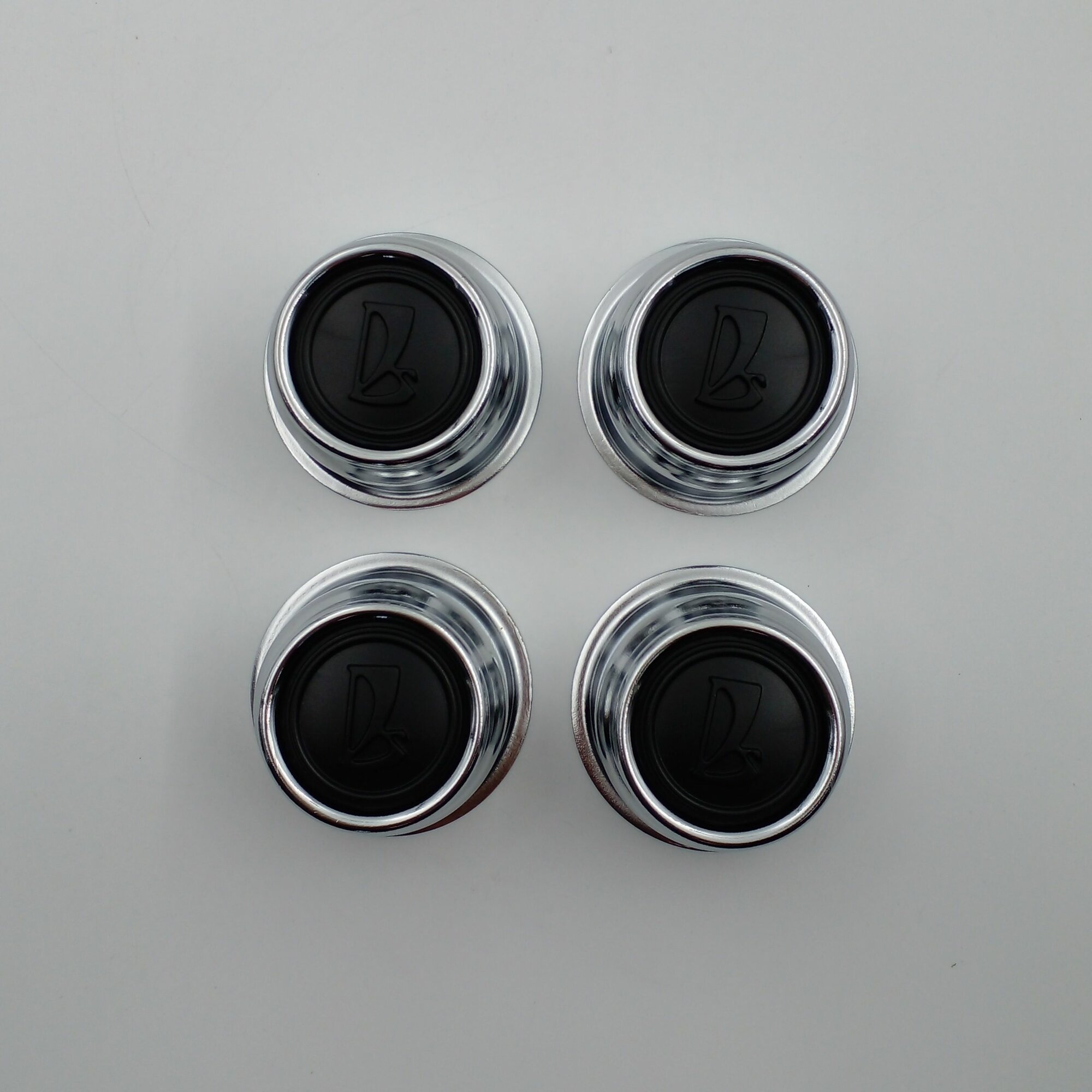 Колпачки ступицы ВАЗ 2104-07 декоративные хром металл 4 шт