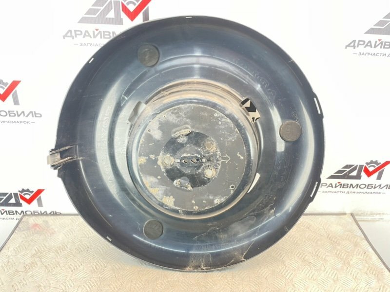 Б/У крышка запасного колеса Toyota Rav4 2003 ACA21 1AZFE nприсутствует скол пластика возле замка 66791 TOYOTA арт. 6477342010