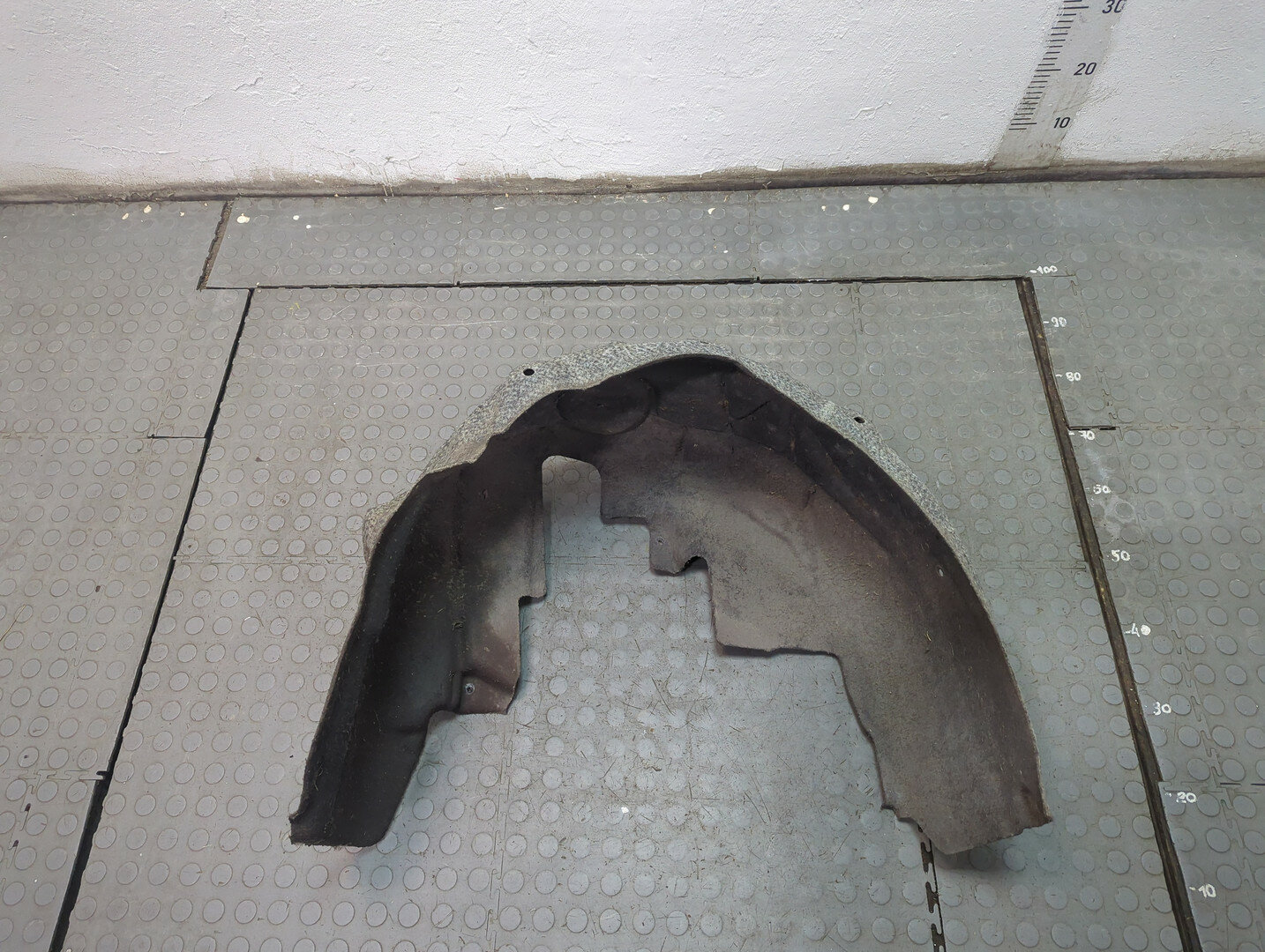 Защита арок (подкрылок) правая задняя Audi A3 (8V) e-tron Б/У