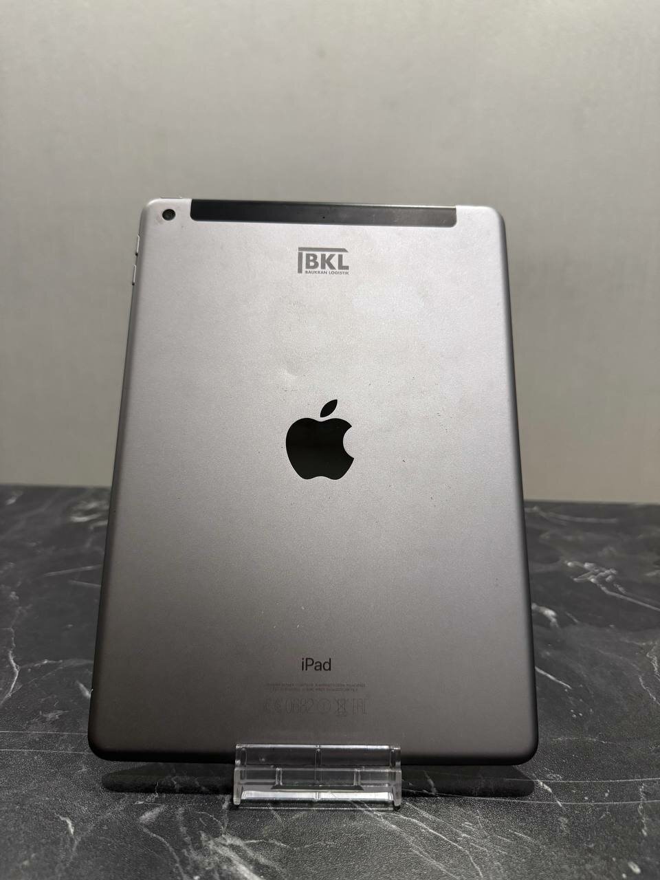 9.7" Планшет Apple iPad 5 2017, Wi-Fi + Cellular, 128 ГБ, Серебристый