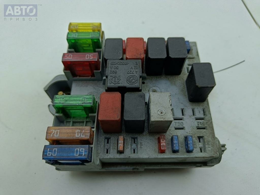 Блок предохранителей Fiat Stilo
