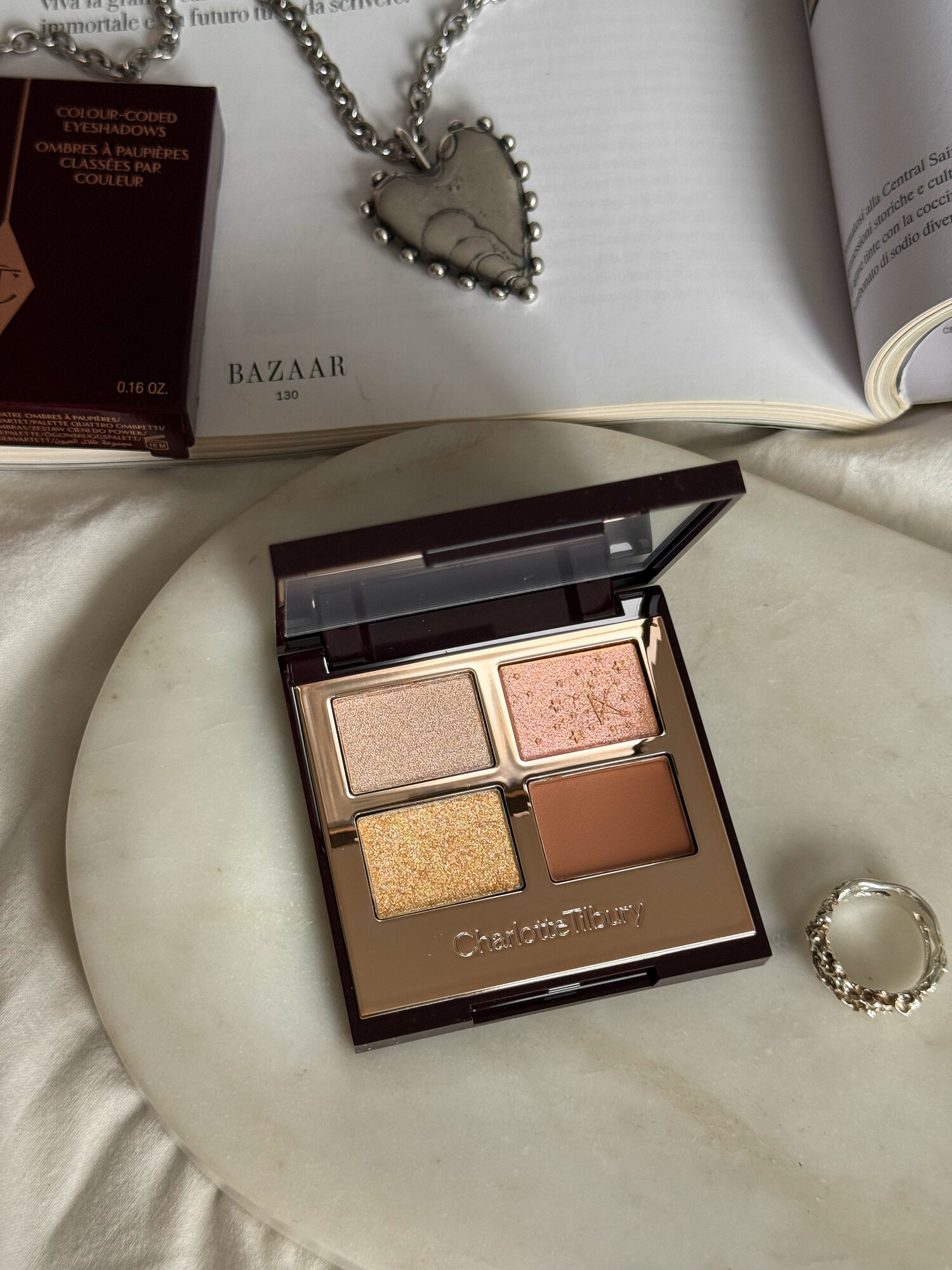 Charlotte Tilbury Роскошная палетка теней для век Luxury Palette (Queen Of Luck)