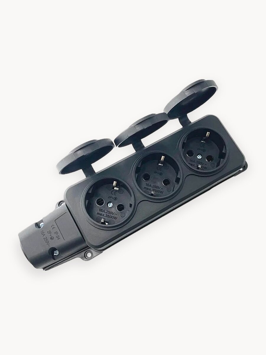 Колодка розеточная электрическая каучуковая с заземлением на 3 розетки, IP 54, черный