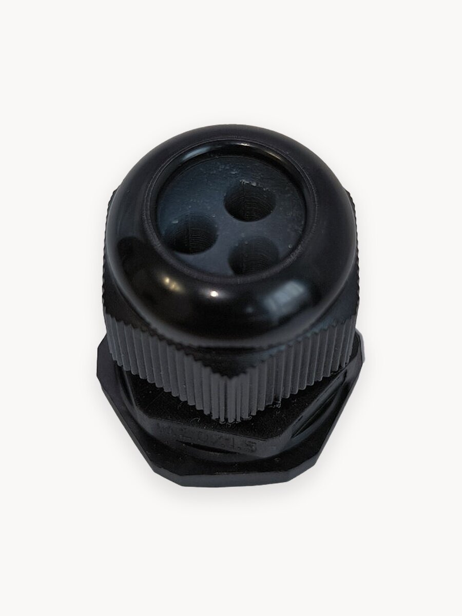 Кабельный ввод пластиковый М20 с мультивставкой для 3 проводов 1.6-4 мм, материал PA, цвет черный, IP68