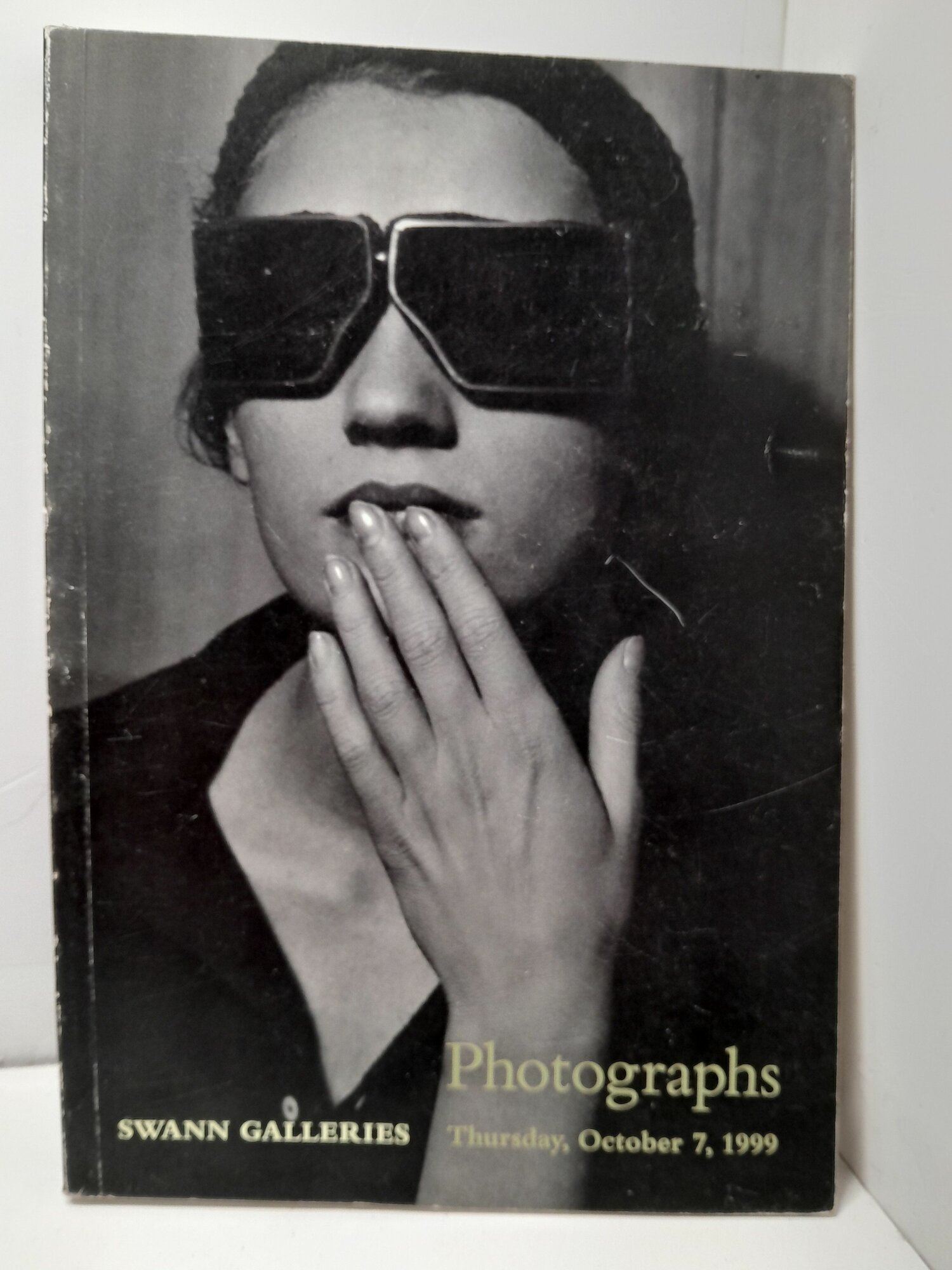 Фотографии галерии SWANN / PhotographsSWANN GALLERIES